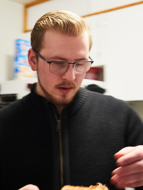 Professional Game Master - Cam | StartPlaying